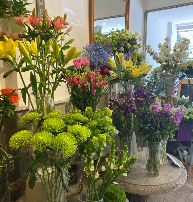 Oakwood Florist Ltd - Southgate Order Online or 0208 363 0717